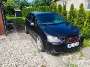 Black Volkswagen Golf 2005 in Riga, with an engine capacity of 2.00 L and mileage of 330 thousand km for 1750 €, photo 3 on AUTOMOTO.COM.LV