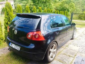 Black Volkswagen Golf 2005 in Riga, with an engine capacity of 2.00 L and mileage of 330 thousand km for 1750 €, photo 4 on AUTOMOTO.COM.LV