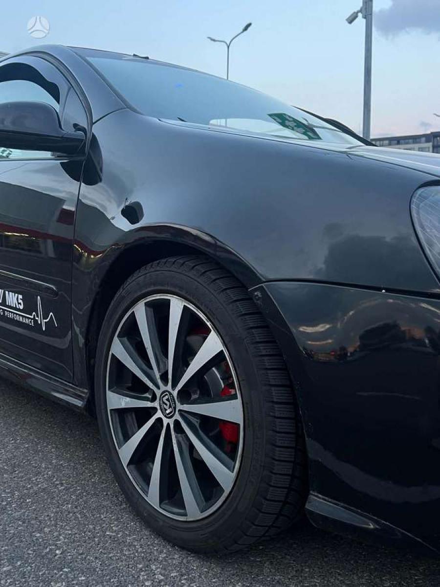 Black Volkswagen Golf 2005 in Vilnius, with an engine capacity of 1.90 L and mileage of 260 thousand km for 3200 €, photo 4 on AUTOMOTO.COM.LV