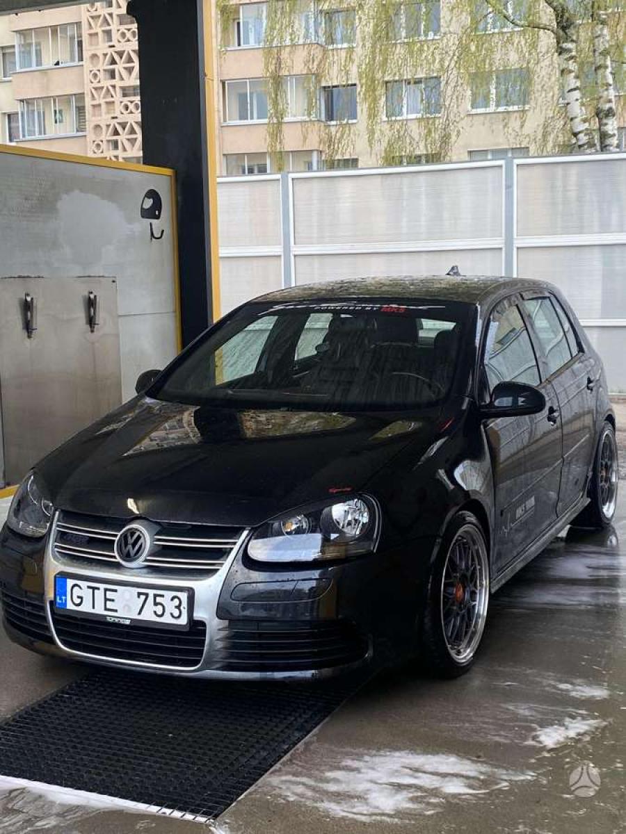 Black Volkswagen Golf 2005 in Vilnius, with an engine capacity of 1.90 L and mileage of 260 thousand km for 3200 €, photo 15 on AUTOMOTO.COM.LV
