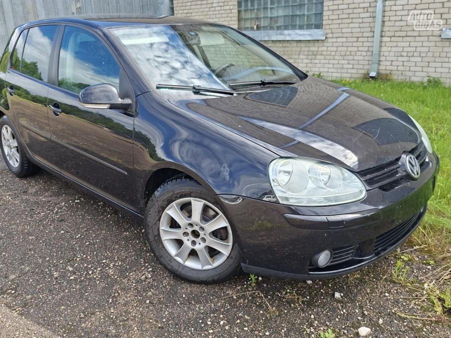 Melns Volkswagen Golf 2005 Kaišiadorys, ar dzinēja tilpumu 1.90 L un nobraukumu 287 tūkst. km par 1790 €, foto 1 vietnē AUTOMOTO.COM.LV