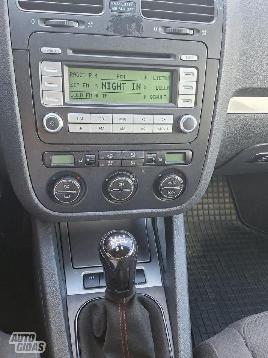 Melns Volkswagen Golf 2005 Kaišiadorys, ar dzinēja tilpumu 1.90 L un nobraukumu 287 tūkst. km par 1790 €, foto 9 vietnē AUTOMOTO.COM.LV