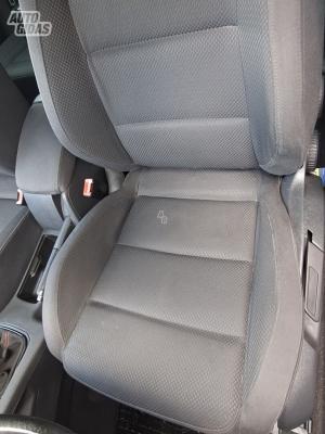 Melns Volkswagen Golf 2005 Kaišiadorys, ar dzinēja tilpumu 1.90 L un nobraukumu 287 tūkst. km par 1790 €, foto 11 vietnē AUTOMOTO.COM.LV