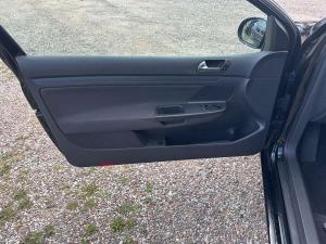 Melns Volkswagen Golf 2005 Jurbarkas, ar dzinēja tilpumu 1.39 L un nobraukumu 200 tūkst. km par 1999 €, foto 17 vietnē AUTOMOTO.COM.LV