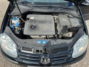 Melns Volkswagen Golf 2005 Jurbarkas, ar dzinēja tilpumu 1.39 L un nobraukumu 200 tūkst. km par 1999 €, foto 11 vietnē AUTOMOTO.COM.LV