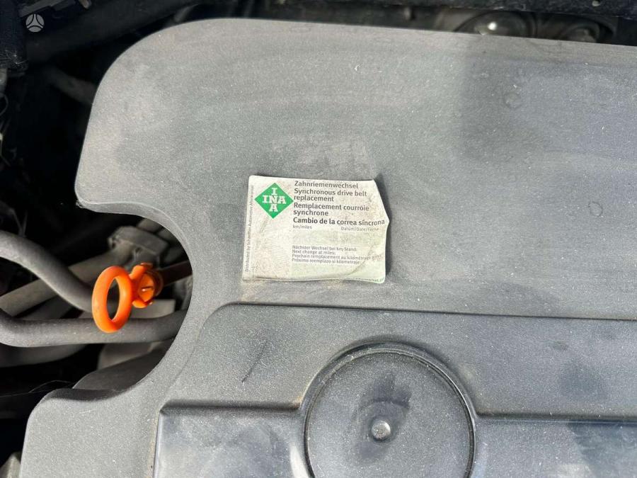 Melns Volkswagen Golf 2005 Jurbarkas, ar dzinēja tilpumu 1.39 L un nobraukumu 200 tūkst. km par 1999 €, foto 14 vietnē AUTOMOTO.COM.LV