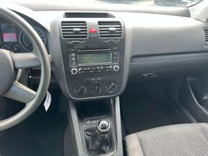 Melns Volkswagen Golf 2005 Jurbarkas, ar dzinēja tilpumu 1.39 L un nobraukumu 200 tūkst. km par 1999 €, foto 15 vietnē AUTOMOTO.COM.LV