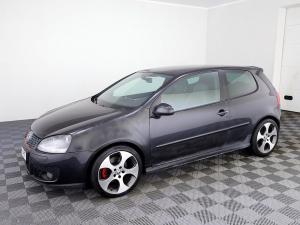 Melns Volkswagen Golf 2005 Tallina, ar dzinēja tilpumu 2.00 L un nobraukumu 232 tūkst. km par 1499 €, foto 10 vietnē AUTOMOTO.COM.LV