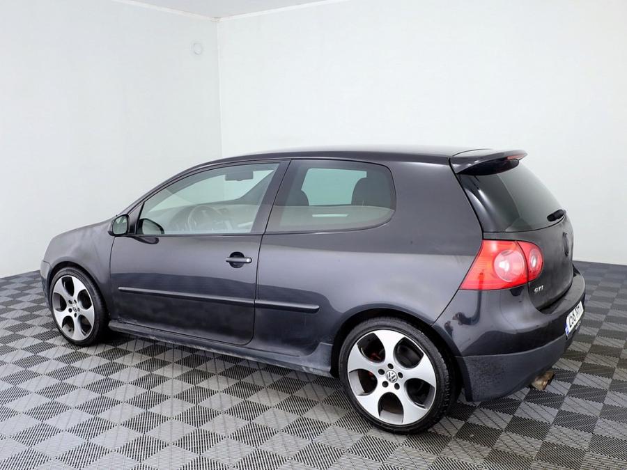 Melns Volkswagen Golf 2005 Tallina, ar dzinēja tilpumu 2.00 L un nobraukumu 232 tūkst. km par 1499 €, foto 12 vietnē AUTOMOTO.COM.LV