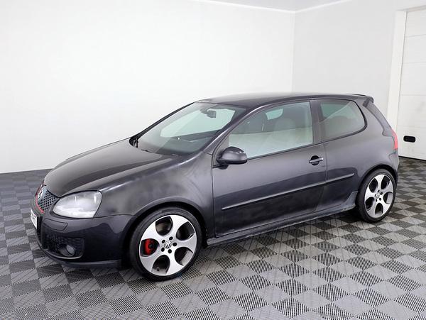 Melns Volkswagen Golf 2005 Tallina, ar dzinēja tilpumu 2.00 L un nobraukumu 232 tūkst. km par 1499 €, foto 2 vietnē AUTOMOTO.COM.LV