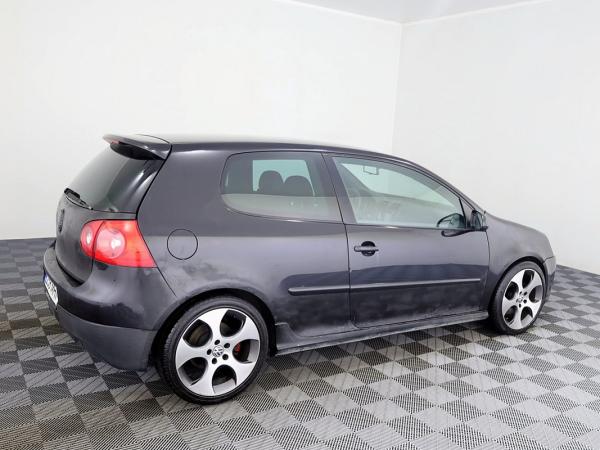 Melns Volkswagen Golf 2005 Tallina, ar dzinēja tilpumu 2.00 L un nobraukumu 232 tūkst. km par 1499 €, foto 10 vietnē AUTOMOTO.COM.LV