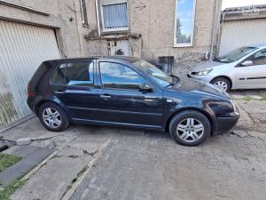 Melns Volkswagen Golf 2005 Kaišiadorys, ar dzinēja tilpumu 1.90 L un nobraukumu 287 tūkst. km par 1450 €, foto 4 vietnē AUTOMOTO.COM.LV