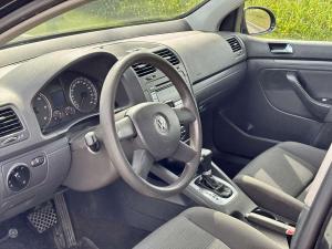 Melns Volkswagen Golf 2005 Viļņa, ar dzinēja tilpumu 1.90 L un nobraukumu 300 tūkst. km par 2300 €, foto 9 vietnē AUTOMOTO.COM.LV