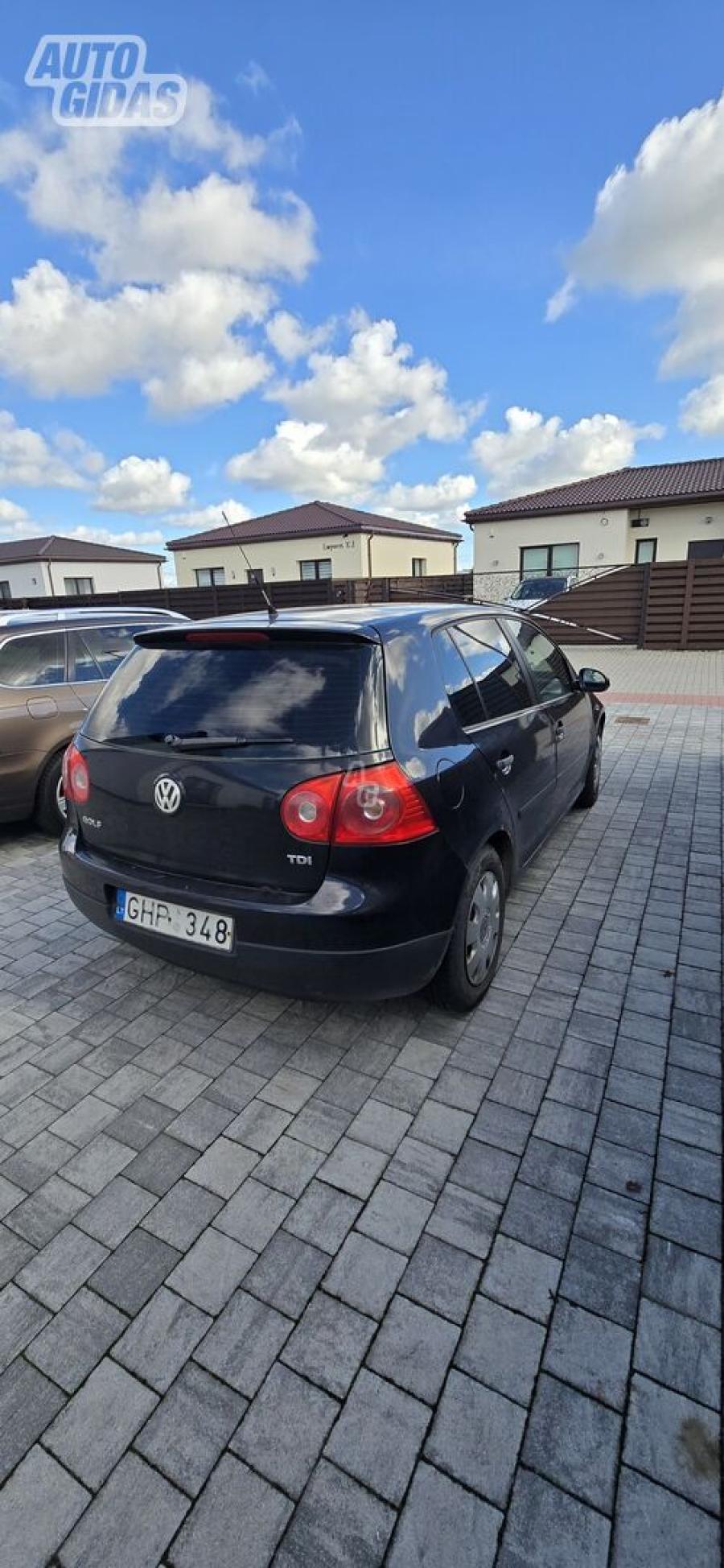 Black Volkswagen Golf 2005 in Klaipeda, with an engine capacity of 1.90 L and mileage of 262 thousand km for 500 €, photo 3 on AUTOMOTO.COM.LV