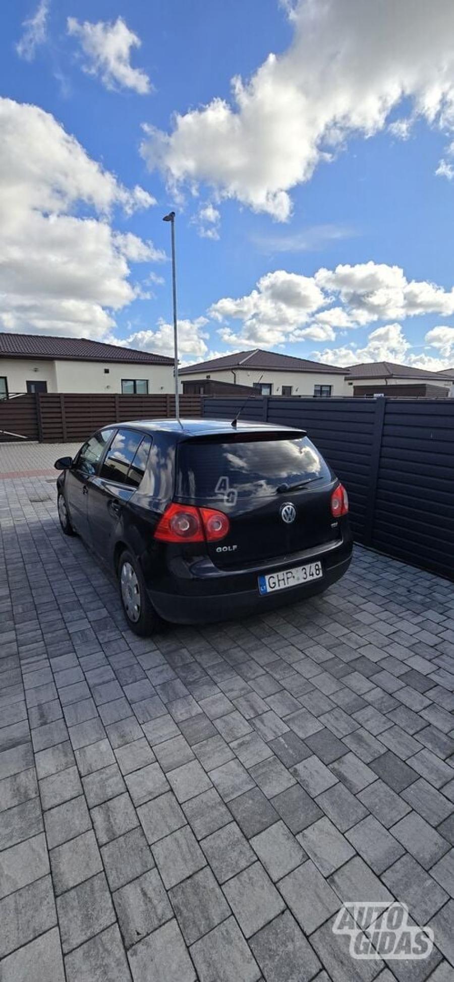 Black Volkswagen Golf 2005 in Klaipeda, with an engine capacity of 1.90 L and mileage of 262 thousand km for 500 €, photo 4 on AUTOMOTO.COM.LV