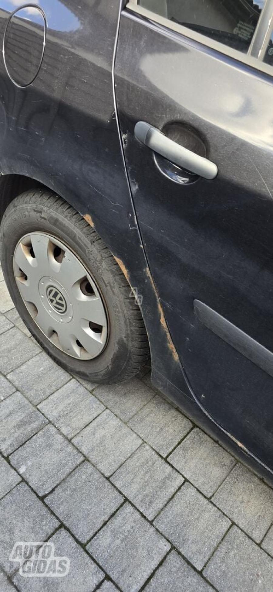 Black Volkswagen Golf 2005 in Klaipeda, with an engine capacity of 1.90 L and mileage of 262 thousand km for 500 €, photo 5 on AUTOMOTO.COM.LV