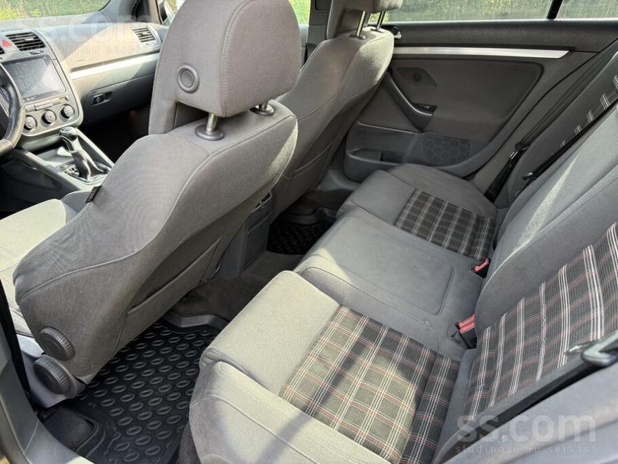 Melns Volkswagen Golf 2005 Kuldīga, ar dzinēja tilpumu 2.00 L un nobraukumu 339 tūkst. km par 3600 €, foto 9 vietnē AUTOMOTO.COM.LV