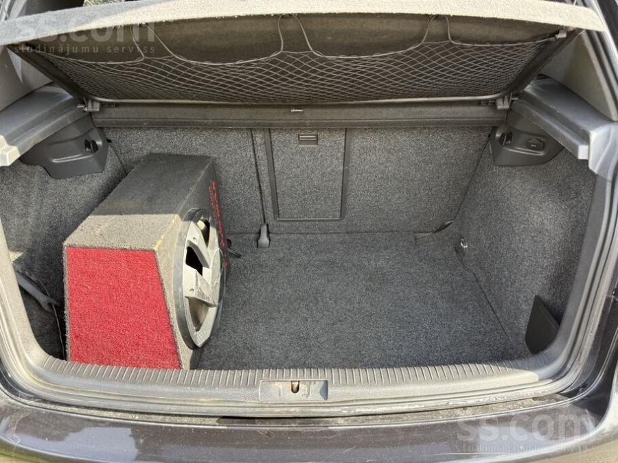 Melns Volkswagen Golf 2005 Kuldīga, ar dzinēja tilpumu 2.00 L un nobraukumu 339 tūkst. km par 3600 €, foto 10 vietnē AUTOMOTO.COM.LV