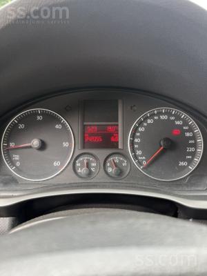 Melns Volkswagen Golf 2005 Ventspils, ar dzinēja tilpumu 1.90 L un nobraukumu 342 tūkst. km par 1100 €, foto 10 vietnē AUTOMOTO.COM.LV