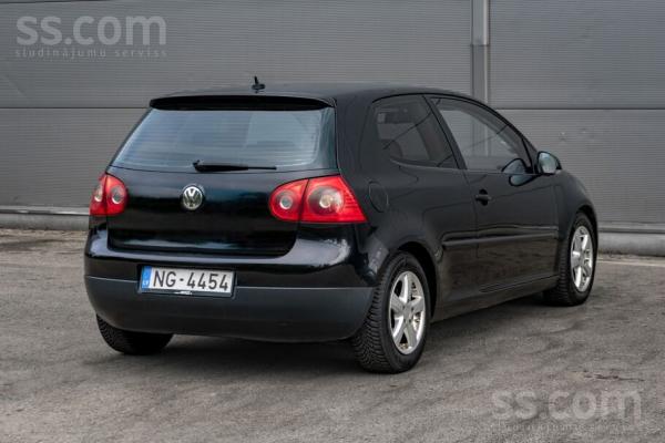 Melns Volkswagen Golf 2006 Rīga, ar dzinēja tilpumu 1.90 L un nobraukumu 0 tūkst. km par 2493 €, foto 4 vietnē AUTOMOTO.COM.LV