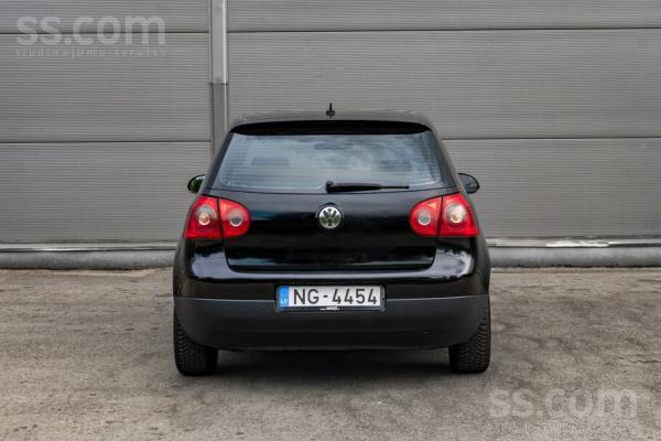 Melns Volkswagen Golf 2006 Rīga, ar dzinēja tilpumu 1.90 L un nobraukumu 0 tūkst. km par 2493 €, foto 5 vietnē AUTOMOTO.COM.LV