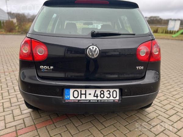 Melns Volkswagen Golf 2006 Rēzekne, ar dzinēja tilpumu 1.90 L un nobraukumu 282 tūkst. km par 3450 €, foto 7 vietnē AUTOMOTO.COM.LV