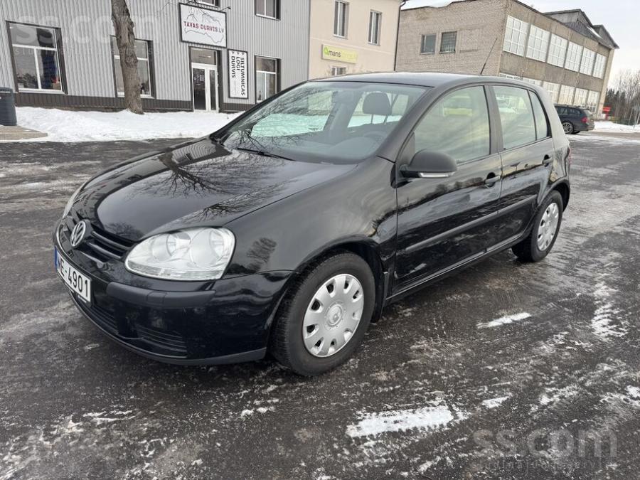 Black Volkswagen Golf 2006 in Talsi, with an engine capacity of 1.40 L and mileage of 267 thousand km for 2600 €, photo 1 on AUTOMOTO.COM.LV