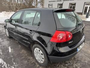 Black Volkswagen Golf 2006 in Talsi, with an engine capacity of 1.40 L and mileage of 267 thousand km for 2600 €, photo 6 on AUTOMOTO.COM.LV