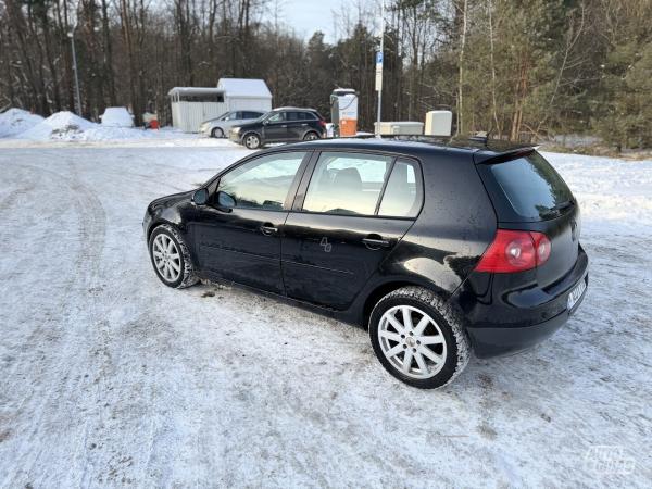 Melns Volkswagen Golf 2006 Kauņa, ar dzinēja tilpumu 1.90 L un nobraukumu 301 tūkst. km par 1650 €, foto 7 vietnē AUTOMOTO.COM.LV