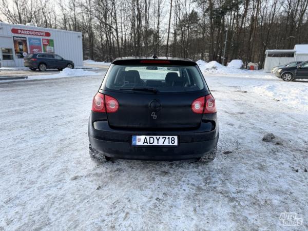 Melns Volkswagen Golf 2006 Kauņa, ar dzinēja tilpumu 1.90 L un nobraukumu 301 tūkst. km par 1650 €, foto 8 vietnē AUTOMOTO.COM.LV
