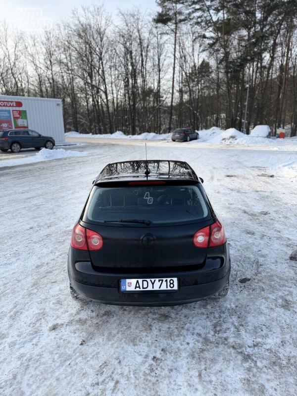 Melns Volkswagen Golf 2006 Kauņa, ar dzinēja tilpumu 1.90 L un nobraukumu 301 tūkst. km par 1650 €, foto 9 vietnē AUTOMOTO.COM.LV