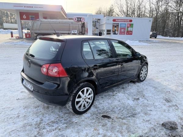 Melns Volkswagen Golf 2006 Kauņa, ar dzinēja tilpumu 1.90 L un nobraukumu 301 tūkst. km par 1650 €, foto 10 vietnē AUTOMOTO.COM.LV