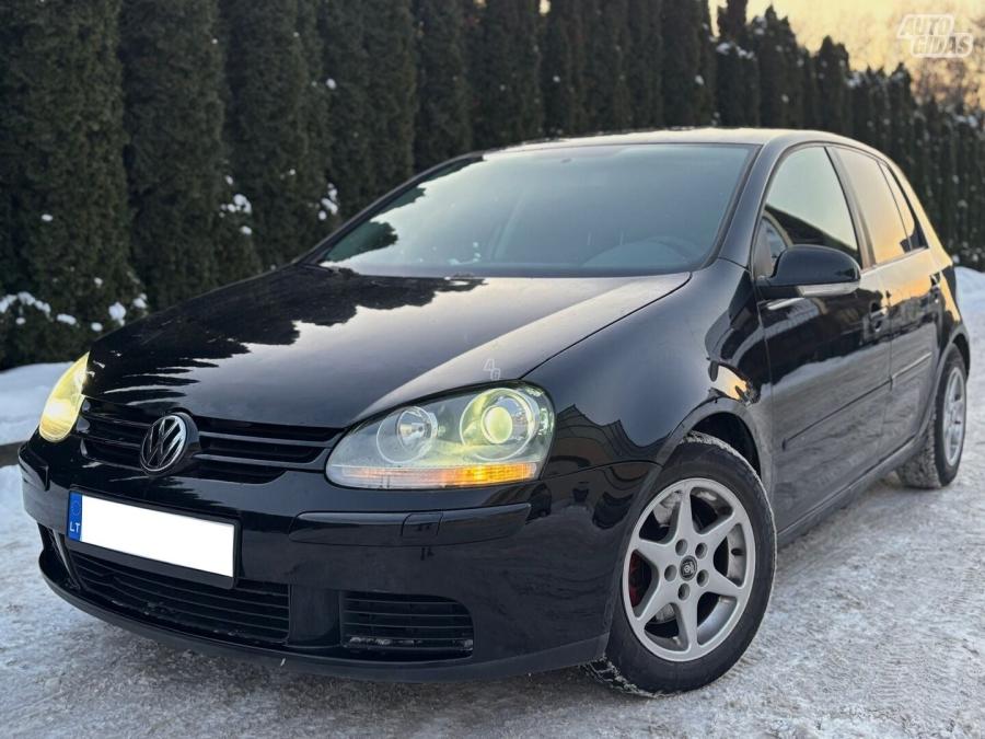 Melns Volkswagen Golf 2006 Kauņa, ar dzinēja tilpumu 1.90 L un nobraukumu 350 tūkst. km par 2350 €, foto 1 vietnē AUTOMOTO.COM.LV