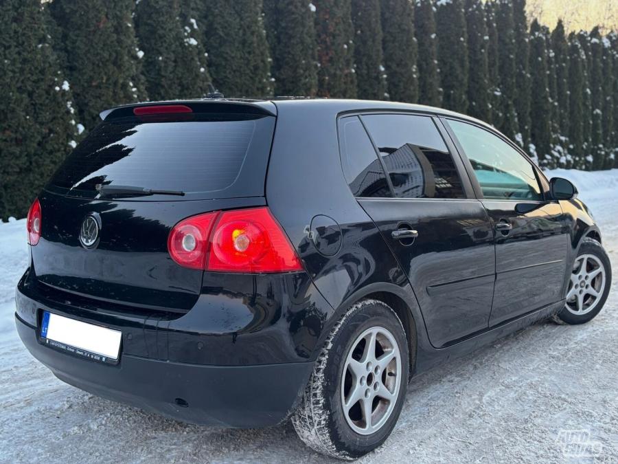 Melns Volkswagen Golf 2006 Kauņa, ar dzinēja tilpumu 1.90 L un nobraukumu 350 tūkst. km par 2350 €, foto 4 vietnē AUTOMOTO.COM.LV