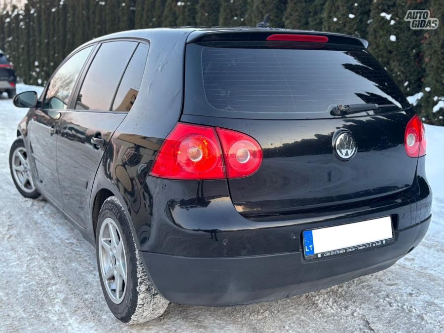 Melns Volkswagen Golf 2006 Kauņa, ar dzinēja tilpumu 1.90 L un nobraukumu 350 tūkst. km par 2350 €, foto 8 vietnē AUTOMOTO.COM.LV