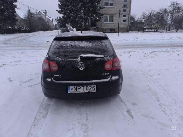 Black Volkswagen Golf 2006 in Kaunas, with an engine capacity of 1.60 L and mileage of 195 thousand km for 1850 €, photo 7 on AUTOMOTO.COM.LV