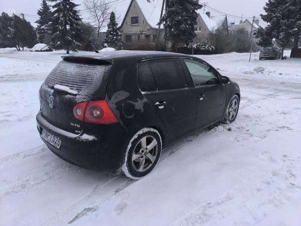 Black Volkswagen Golf 2006 in Kaunas, with an engine capacity of 1.60 L and mileage of 195 thousand km for 1850 €, photo 8 on AUTOMOTO.COM.LV