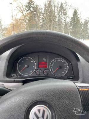 Black Volkswagen Golf 2006 in Siauliai, with an engine capacity of 1.90 L and mileage of 311 thousand km for 2200 €, photo 12 on AUTOMOTO.COM.LV