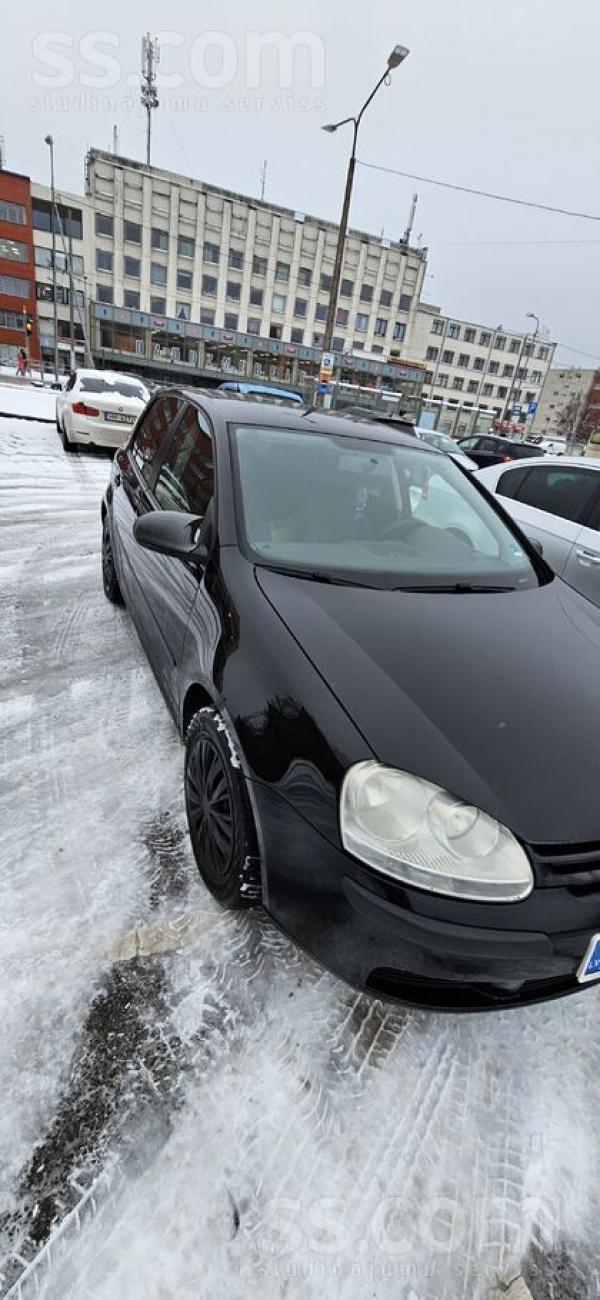 Melns Volkswagen Golf 2006 Rīga, ar dzinēja tilpumu 1.40 L un nobraukumu 194 tūkst. km par 1600 €, foto 3 vietnē AUTOMOTO.COM.LV