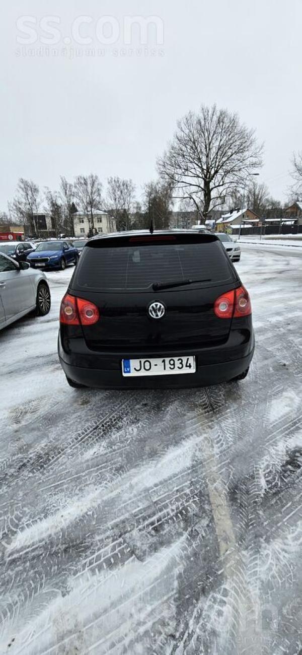 Melns Volkswagen Golf 2006 Rīga, ar dzinēja tilpumu 1.40 L un nobraukumu 194 tūkst. km par 1600 €, foto 4 vietnē AUTOMOTO.COM.LV