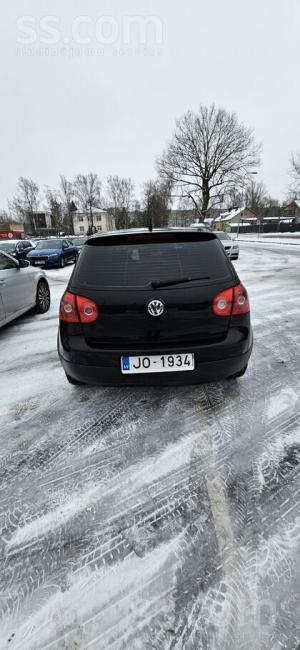 Melns Volkswagen Golf 2006 Rīga, ar dzinēja tilpumu 1.40 L un nobraukumu 194 tūkst. km par 1600 €, foto 4 vietnē AUTOMOTO.COM.LV