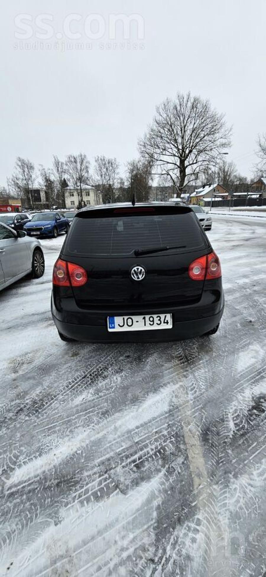 Melns Volkswagen Golf 2006 Rīga, ar dzinēja tilpumu 1.40 L un nobraukumu 194 tūkst. km par 1600 €, foto 4 vietnē AUTOMOTO.COM.LV