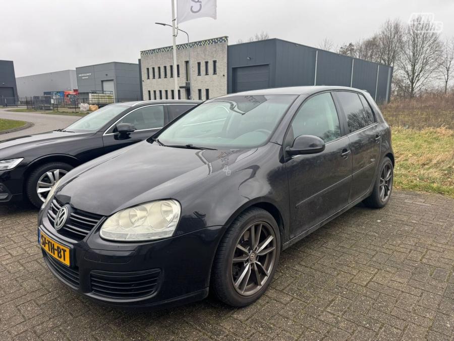 Black Volkswagen Golf 2006 in Kaunas, with an engine capacity of 1.40 L and mileage of 224 thousand km for 3650 €, photo 2 on AUTOMOTO.COM.LV