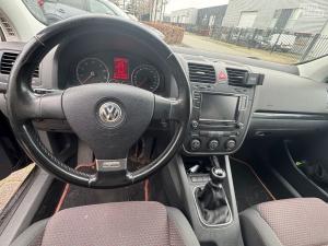 Black Volkswagen Golf 2006 in Kaunas, with an engine capacity of 1.40 L and mileage of 224 thousand km for 3650 €, photo 5 on AUTOMOTO.COM.LV