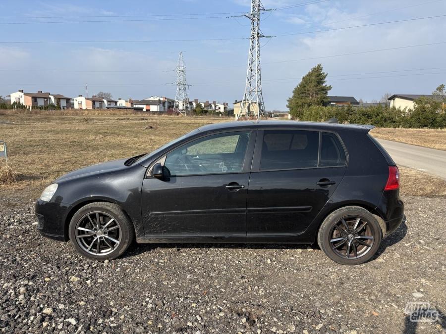 Black Volkswagen Golf 2006 in Kaunas, with an engine capacity of 1.40 L and mileage of 224 thousand km for 2650 €, photo 8 on AUTOMOTO.COM.LV