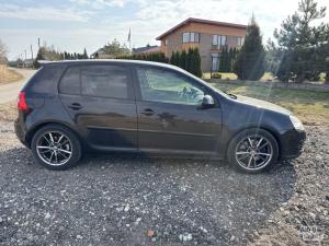 Black Volkswagen Golf 2006 in Kaunas, with an engine capacity of 1.40 L and mileage of 224 thousand km for 2650 €, photo 9 on AUTOMOTO.COM.LV