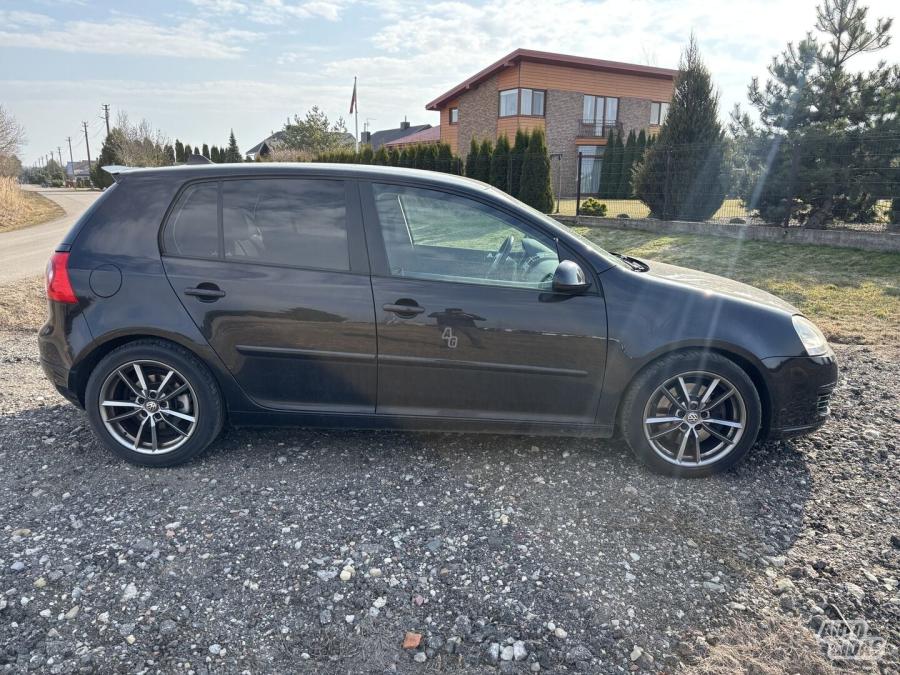 Black Volkswagen Golf 2006 in Kaunas, with an engine capacity of 1.40 L and mileage of 224 thousand km for 2650 €, photo 9 on AUTOMOTO.COM.LV