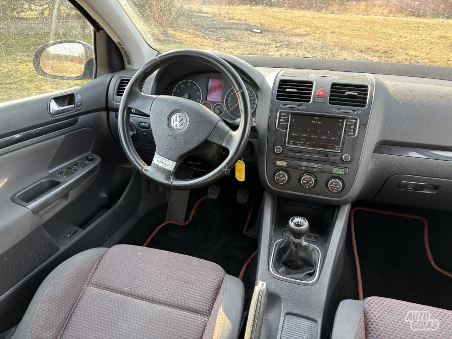 Black Volkswagen Golf 2006 in Kaunas, with an engine capacity of 1.40 L and mileage of 224 thousand km for 2650 €, photo 13 on AUTOMOTO.COM.LV