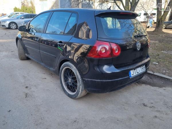 Melns Volkswagen Golf 2006 Kauņa, ar dzinēja tilpumu 1.90 L un nobraukumu 350 tūkst. km par 800 €, foto 3 vietnē AUTOMOTO.COM.LV