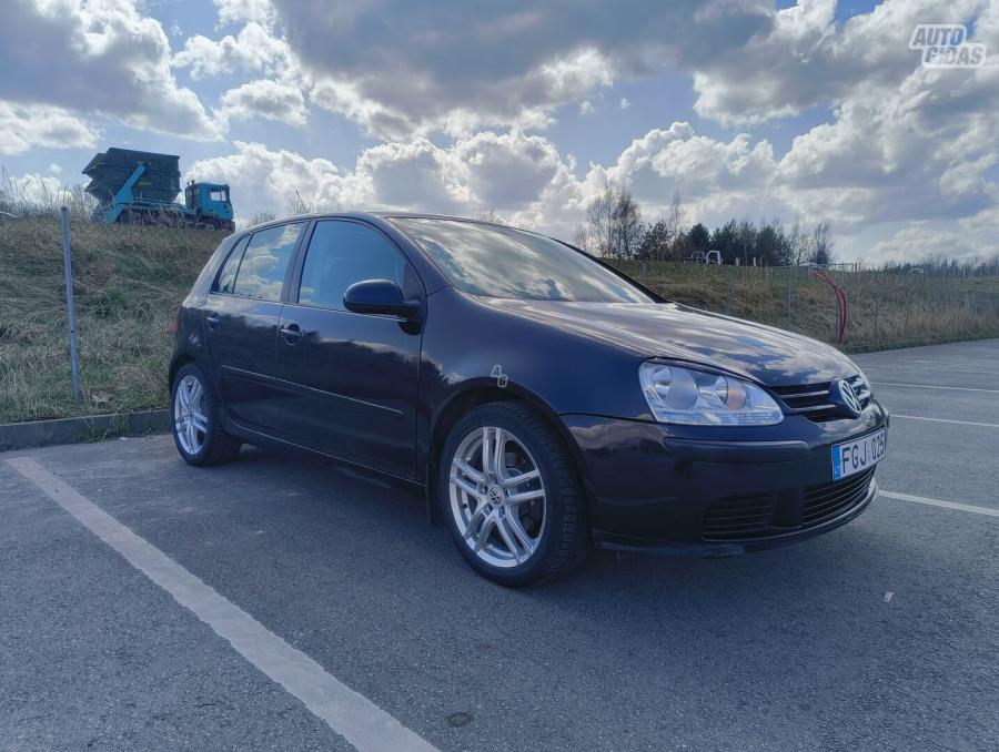 Melns Volkswagen Golf 2006 Kauņa, ar dzinēja tilpumu 1.90 L un nobraukumu 275 tūkst. km par 1900 €, foto 4 vietnē AUTOMOTO.COM.LV
